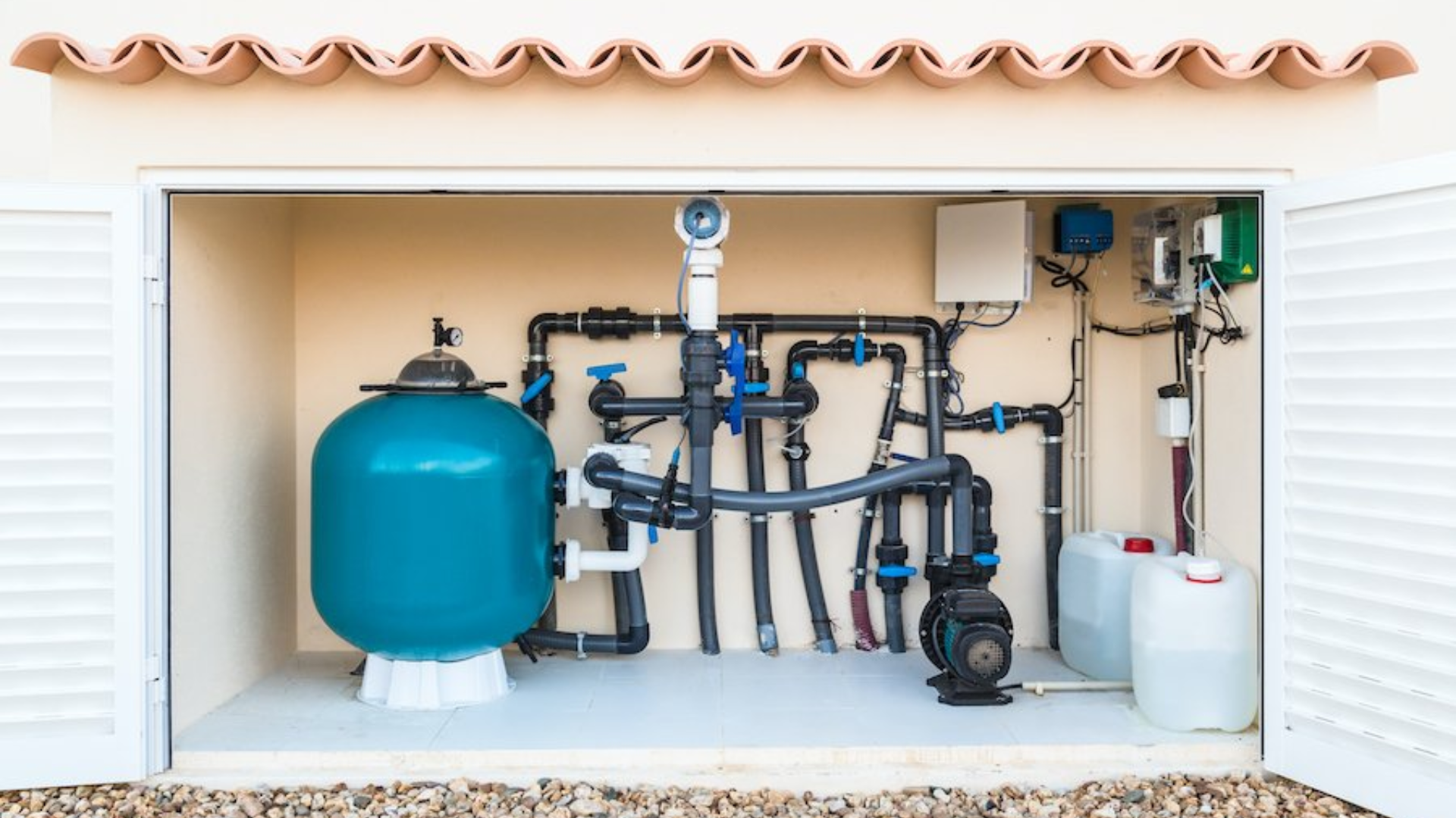 Local Technique Piscine : Équipements & Aménagement